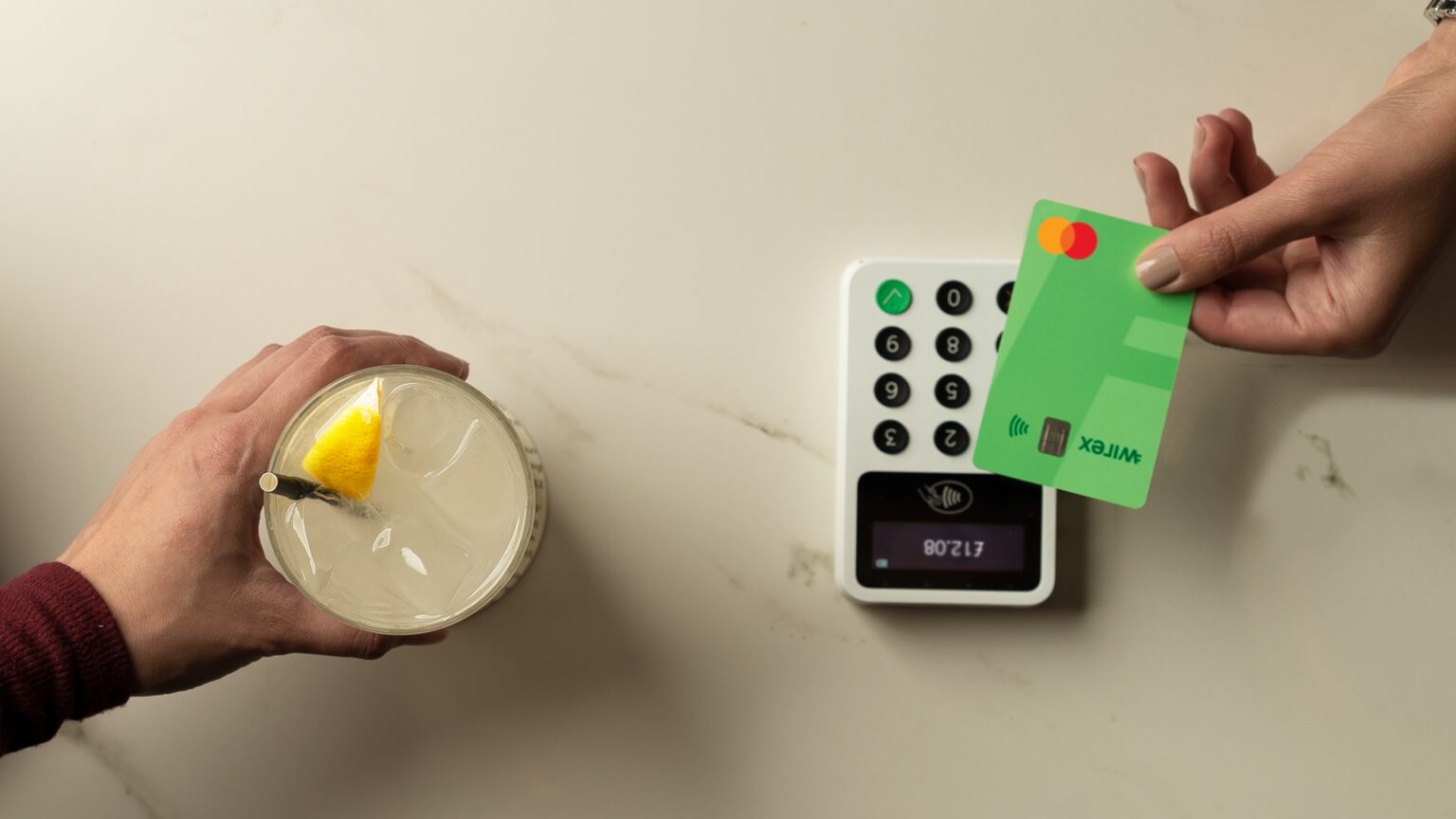 wirex-card-review-pros-cons-get-1000-wxt-token-free
